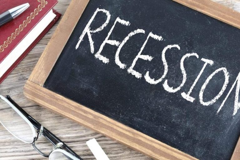 Billionaire Investor Gundlach Foresees Recession, Recommends Cash Over ...