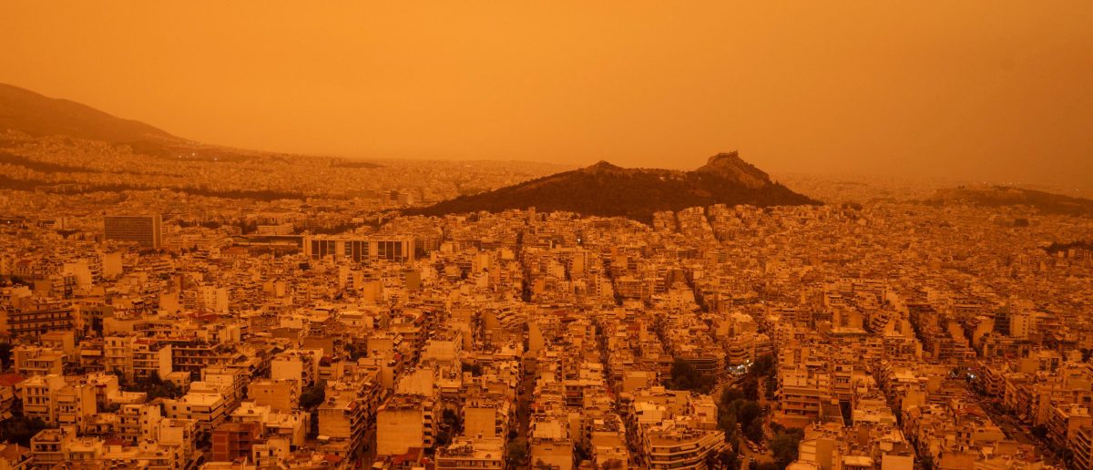 Shocking Video Shows Earth Turn Into Hell During Bizarre Weather Event ...