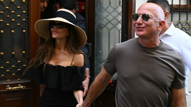Jeff Bezos and Lauren Sánchez Bezos seen together after their ...