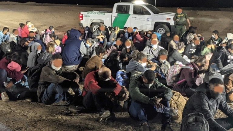 Nationwide migrant shelters shut down as US border crossings decrease ...