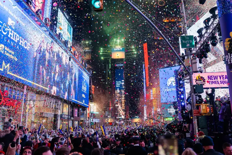 How to Watch the 2026 New Year’s Eve Ball Drop Countdown Online – Total ...