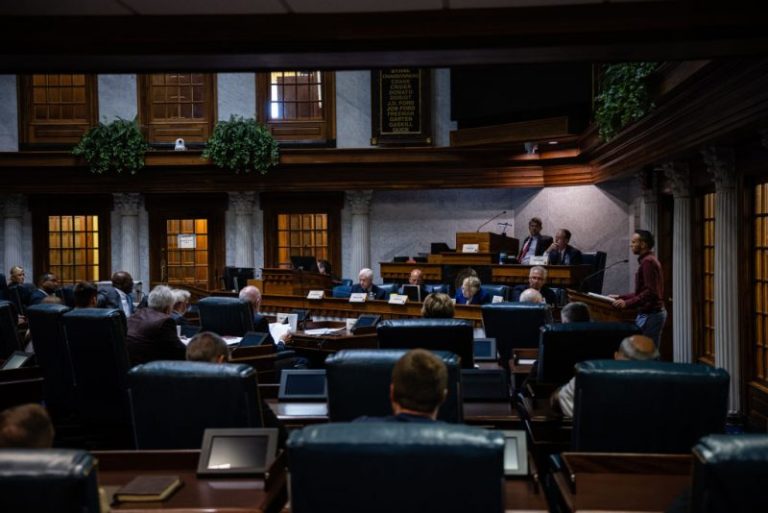 Indiana House approves new congressional map drawn by Republicans ...