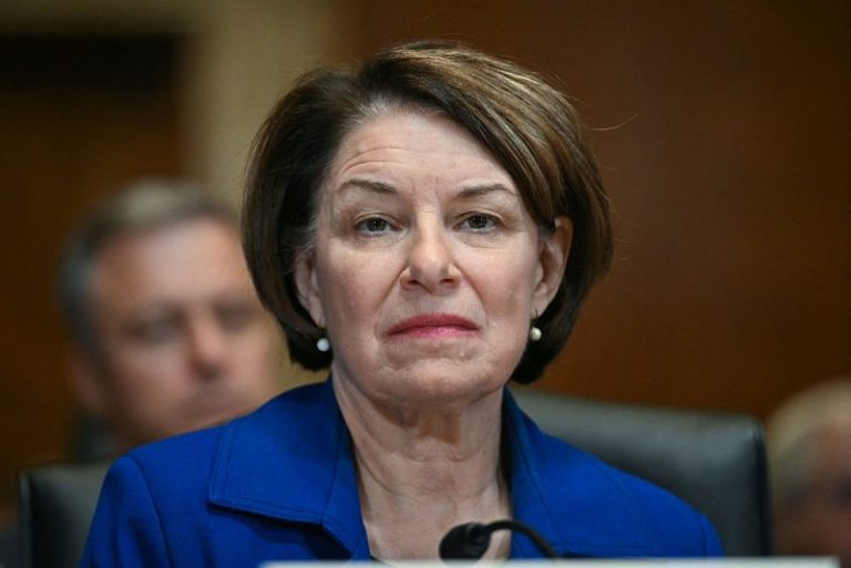 Minnesota Senator Klobuchar starts her campaign for governor – Total News