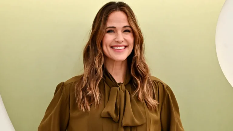 Jennifer Garner reveals she accidentally bit a piece of her co-star’s ...