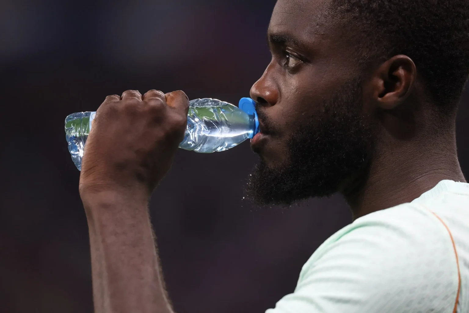 FIFA introduces required water breaks in both halves for the first time ...
